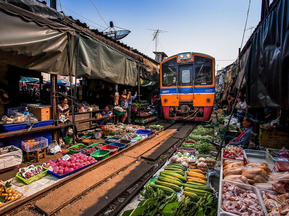 Best Ways of Getting to Maeklong Railway Market From Bangkok